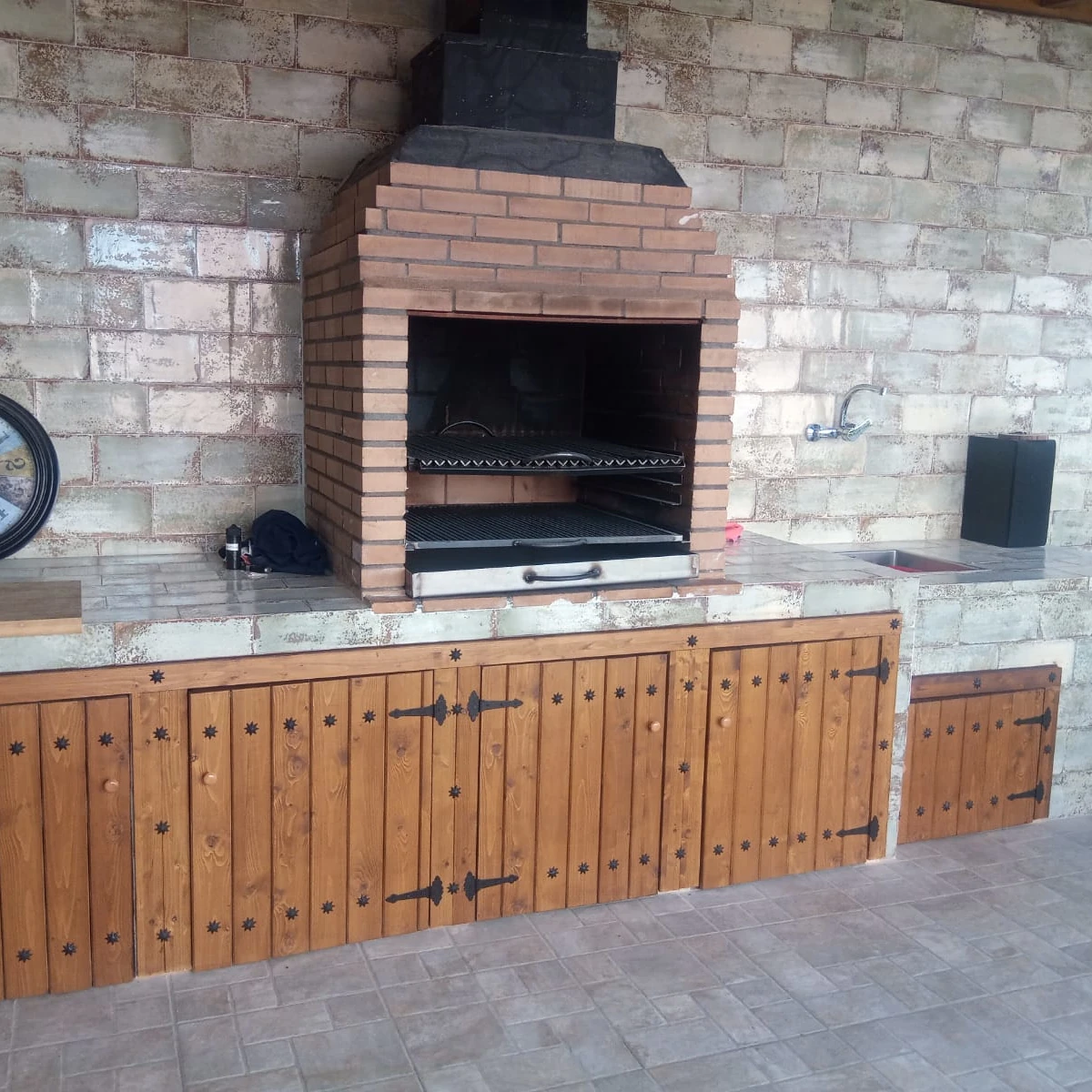 puertas-de-madera-para-barbacoas